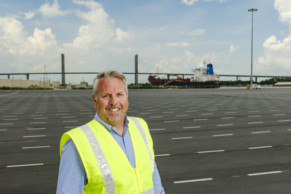 Amazing Builds - Thompson Engineering brings in the dirt