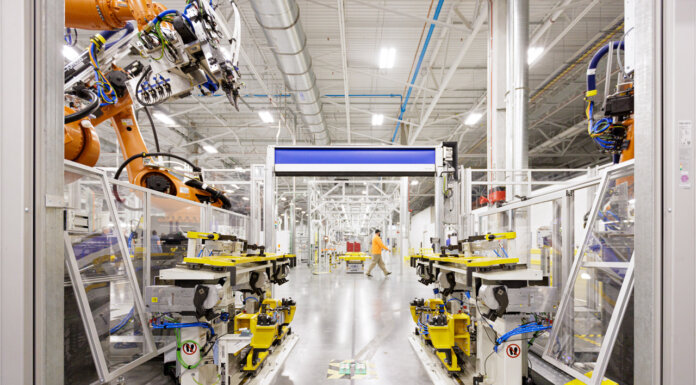Mercedes-Benz officially opens battery plant in Bibb County