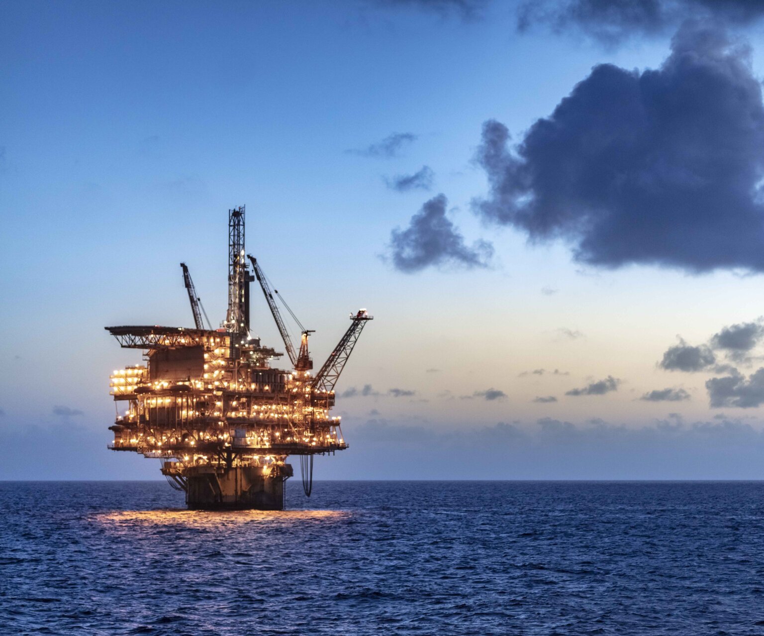 Shell completes $75 million sale of Mobile refinery