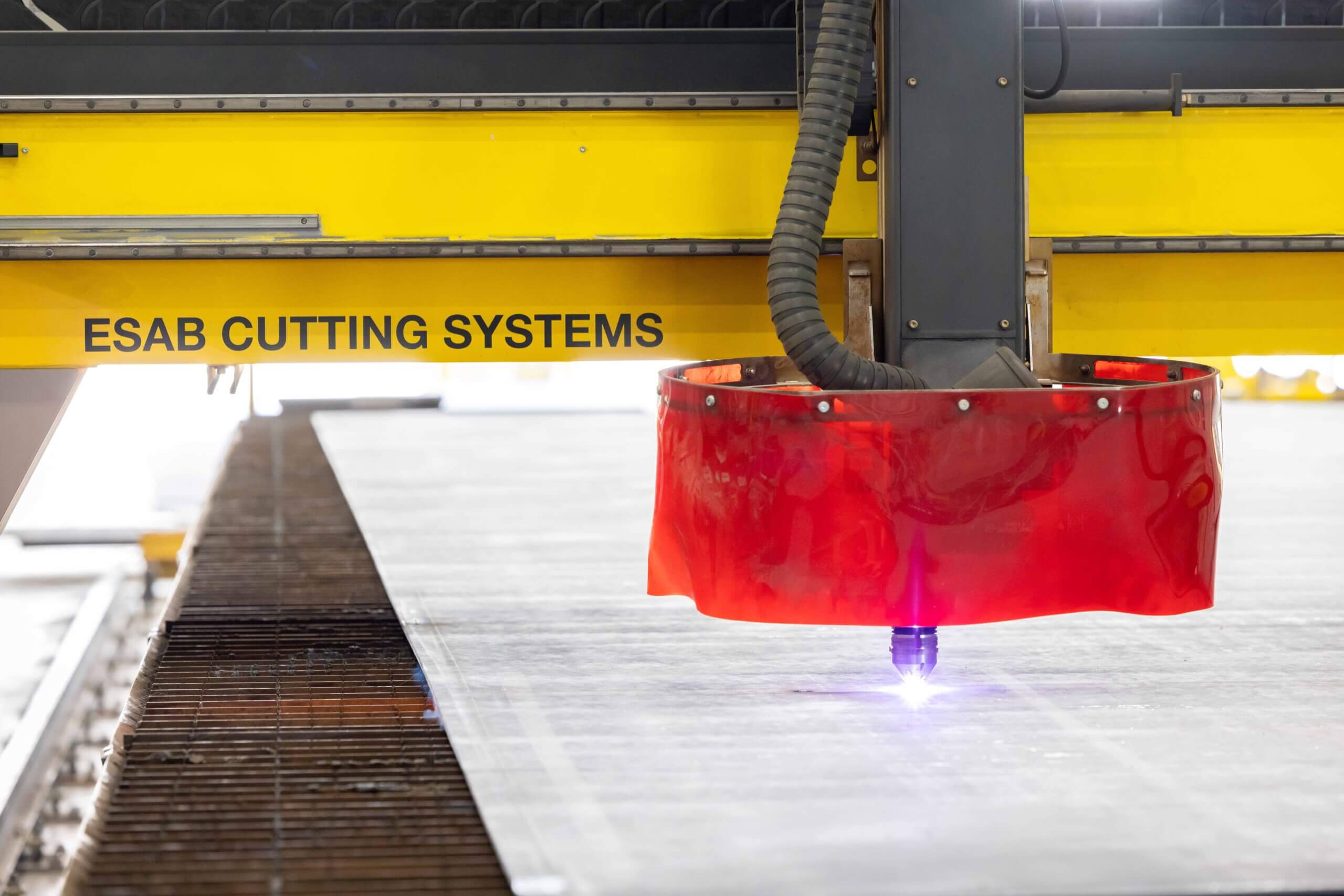 Austal USA begins work on its first steel ship