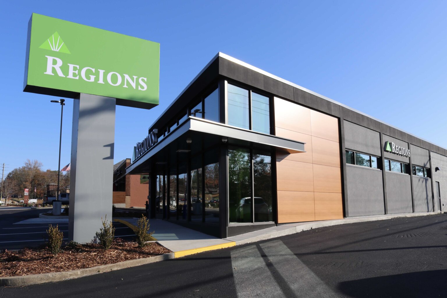 Regions partners to provide ATM access to smaller bank customers
