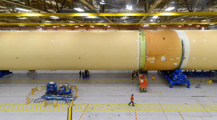Boeing wins $3.2B NASA contract for additional SLS rockets