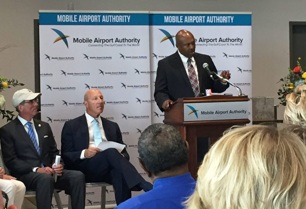 Mobile Cuts Ribbon on New Downtown Airport
